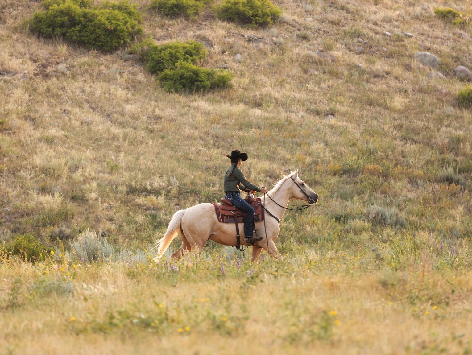 Cattle Women celebrating spring in Mason